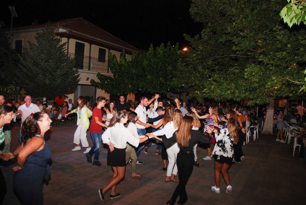 Αναμνηστικές εικόνες από το «ΑΝΤΑΜΩΜΑ ΤΩΝ ΝΥΜΦΑΣΙΩΝ» 2022 – ΝΥΜΦΑΣΙΑ ...